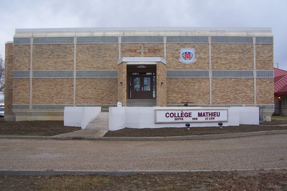 Collège Mathieu - College Mathieu